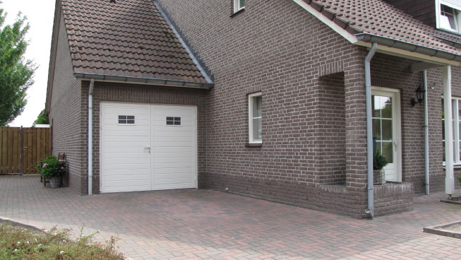 MATHPEETERS - Openslaande garagedeuren